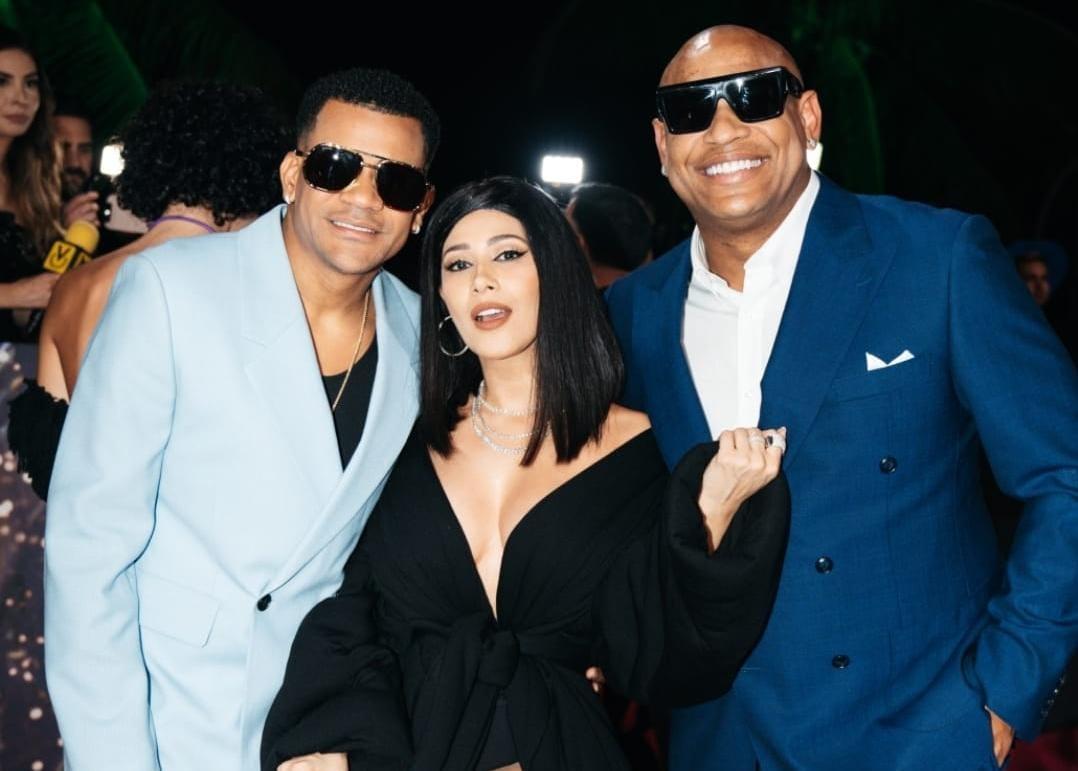 Simária arrasa com novo visual em noite de premiação em Miami - Conexão ...